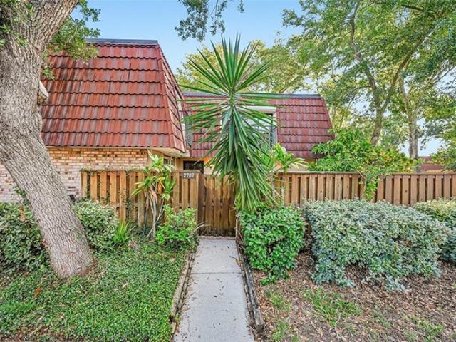 2702 12th Ct, Palm Harbor, FL 34684