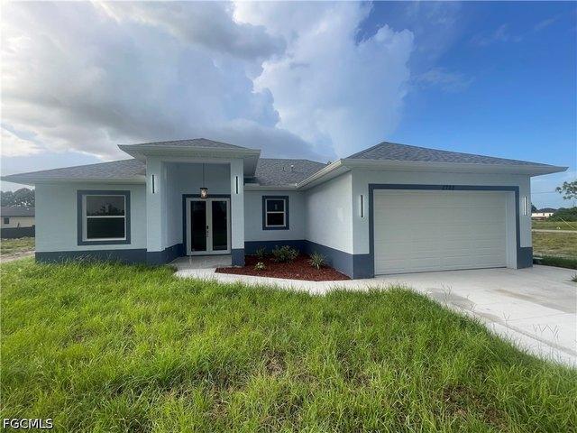 2702 30th St SW, Lehigh Acres, FL 33976