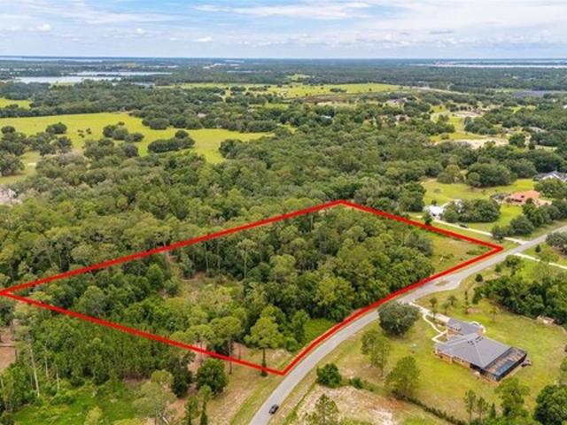 27037 Grand Oak Ln, Tavares, FL 32778