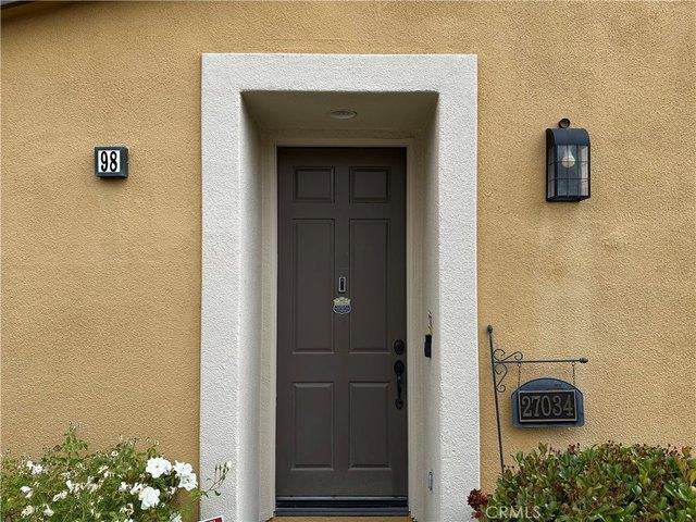 27034 Fairway Ln, Valencia, CA 91381