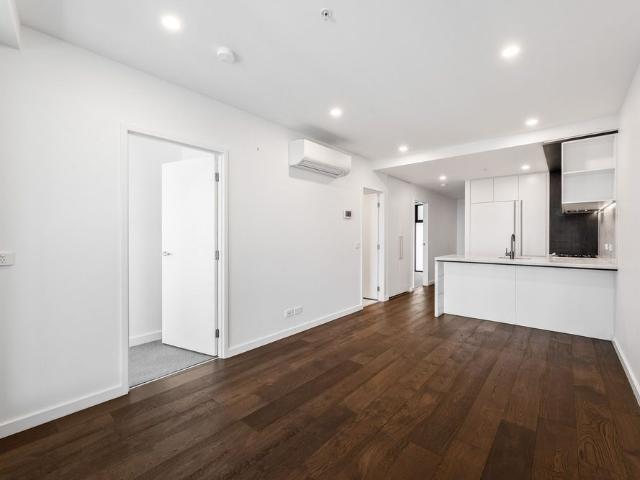 2703/828 Whitehorse Road