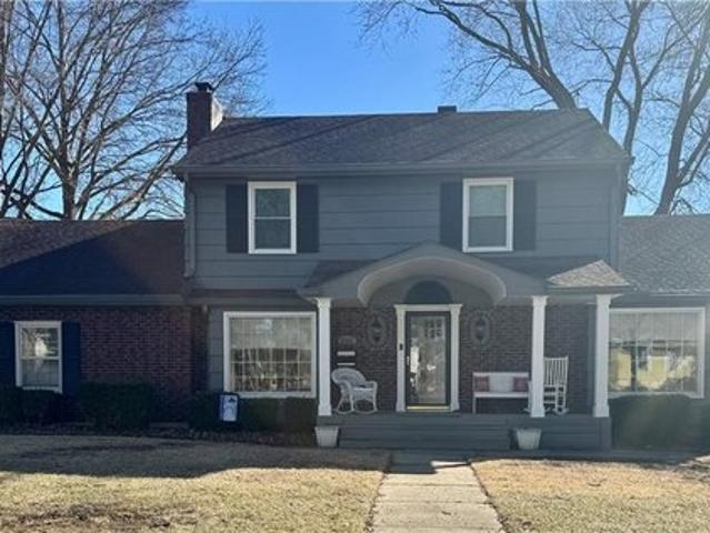 2703 NE 68th Ter, Kansas City, MO 64119
