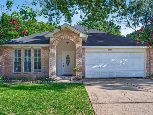 2703 Blue Mist Dr, Sugar Land, TX 77498