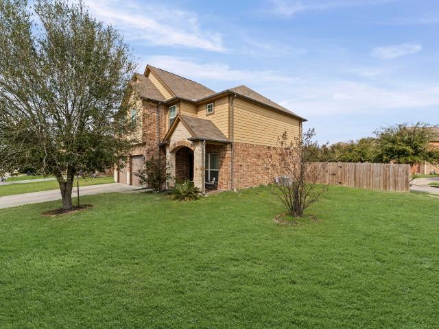 2703 Elm Crossing Trail