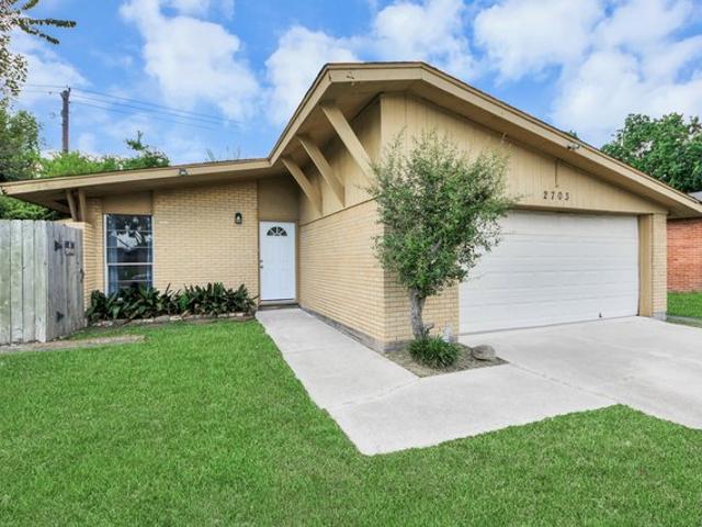 2703 Knotty Oaks Trl, Houston, TX 77045