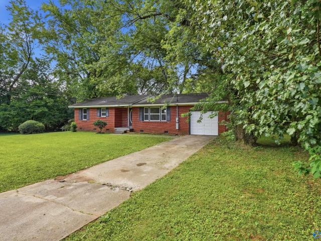 2703 Pinetree Lane