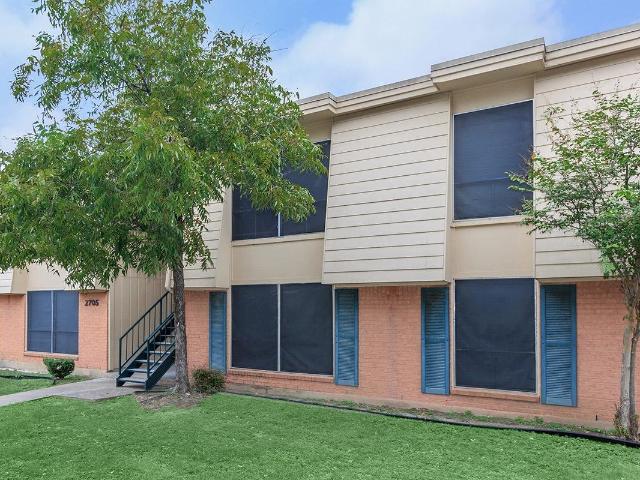 2703 South Congress Ave 3 beds, 1 full bath