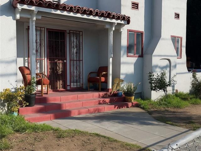 2703 Walnut St, Huntington Park, CA 90255 | MLS #CV25255 | Compass
