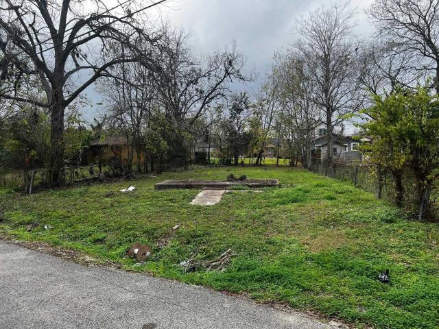 2703 Wayne St, Houston, TX 77026 | MLS #87630 | Compass