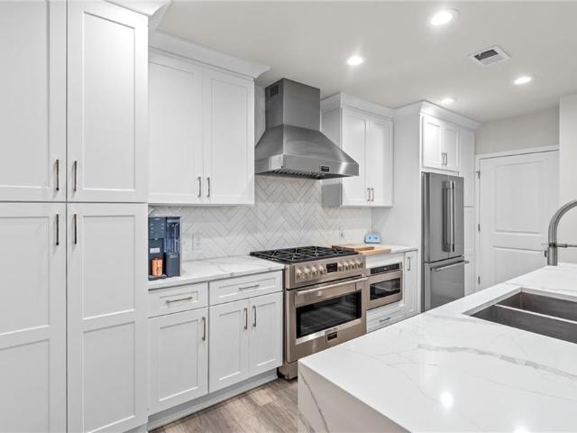 270 17th Street NW 3806