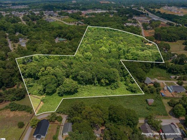 270 4th St, Boiling Springs, SC 29316