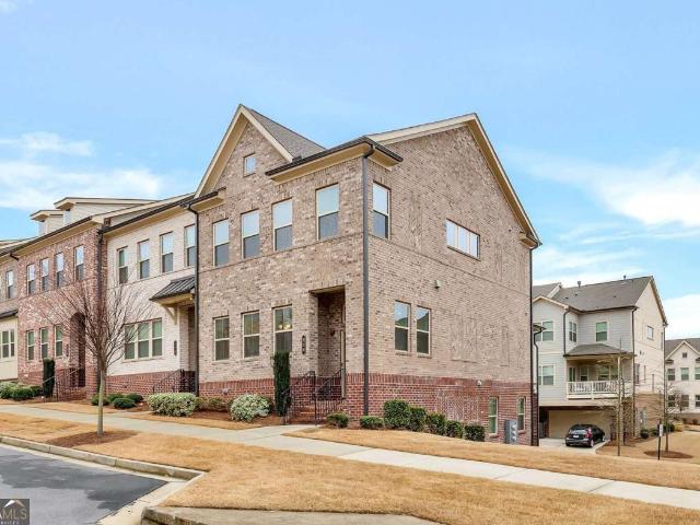 270 Commons Avenue