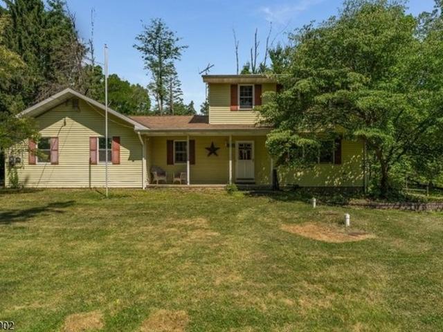 270 Andersen Rd, Holland Township, NJ 08848