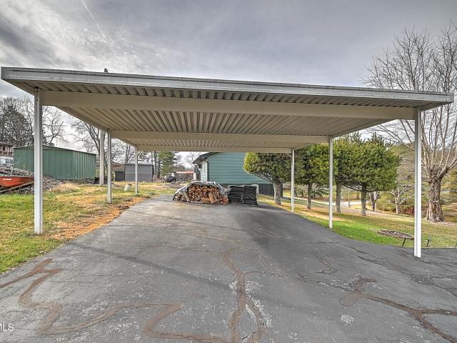 270 Alders Place Extension