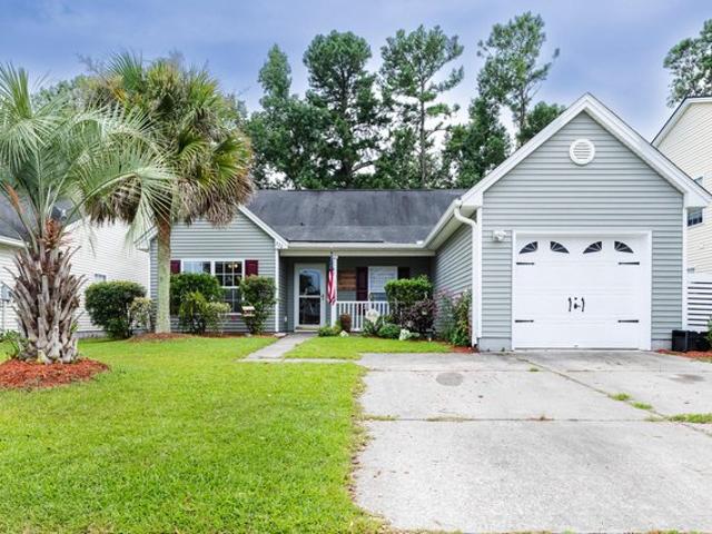 270 Avonshire Dr, Summerville, SC 29483