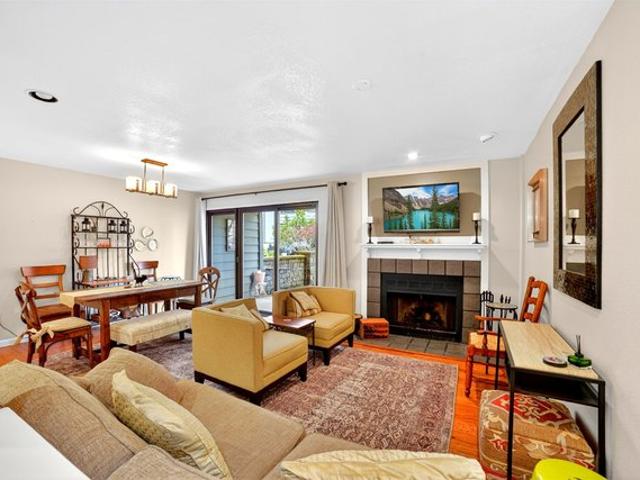 270 Bridge St Apt QC1 103, Bigfork, MT 59911