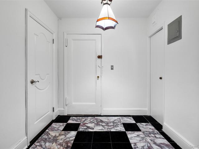 270 Bronxville Road B52