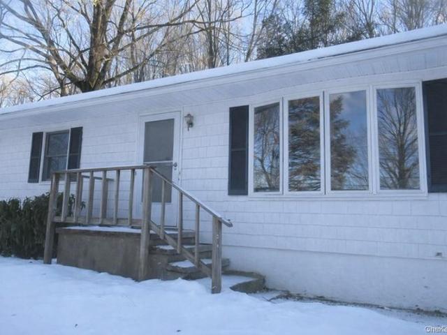 270 Buckshollow Rd, Mahopac, NY 10541