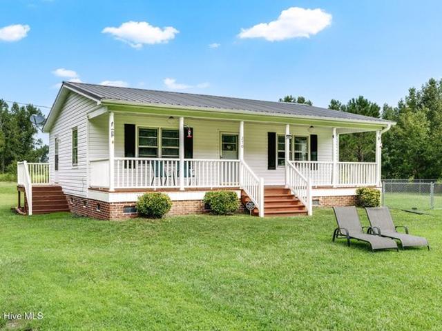 270 Bull Tail Rd, Wallace, NC 28466
