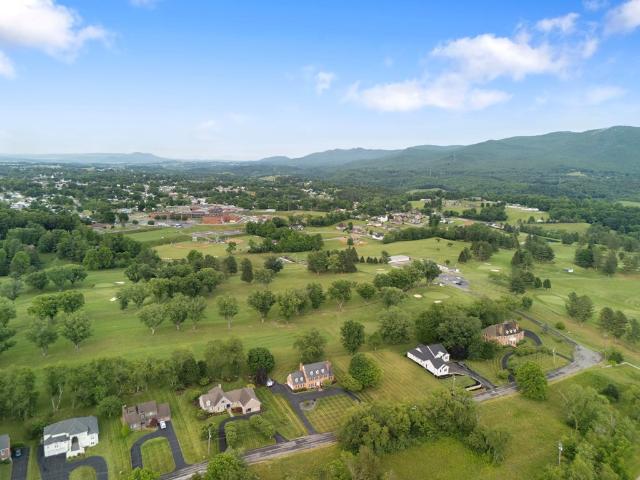270 Golf Club Lane