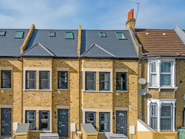 270 Grove Green Road, London, E11 4EN, United Kingdom | 3 bed townhouse for rent #167615907 | Rentberry