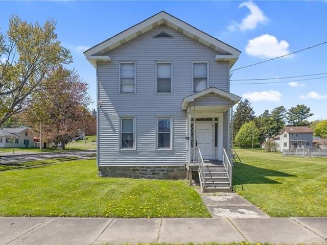 270 E 10th St, Oswego, NY 13126