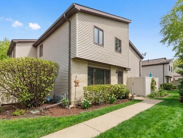 270 E Woodlawn Rd Unit 270, New Lenox, IL 60451