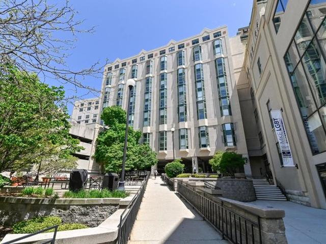 270 E Highland Ave Apt 224, Milwaukee, WI 53202
