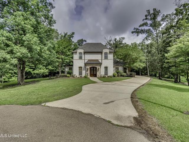 270 Evergreen Dr, Brandon, MS 39042