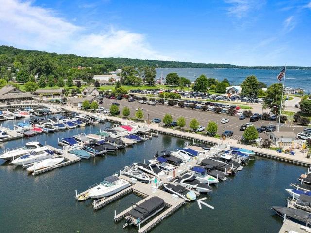 270 Fontana Blvd, Unit 413