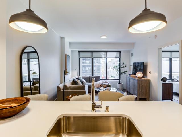 270 Hennepin Avenue # 614