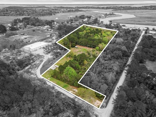 270 Island Flats Ln, Green Pond, SC 29446