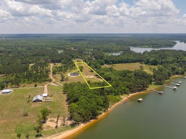 270 Macedonia Rd, Fort Gaines, GA 39851
