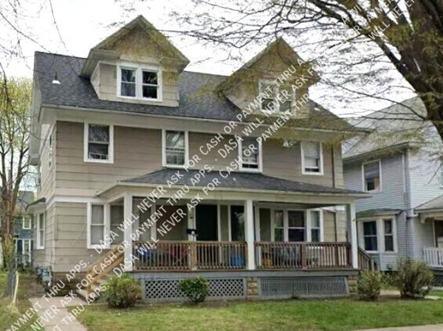 270 Melville 3Bed / 1 Bath