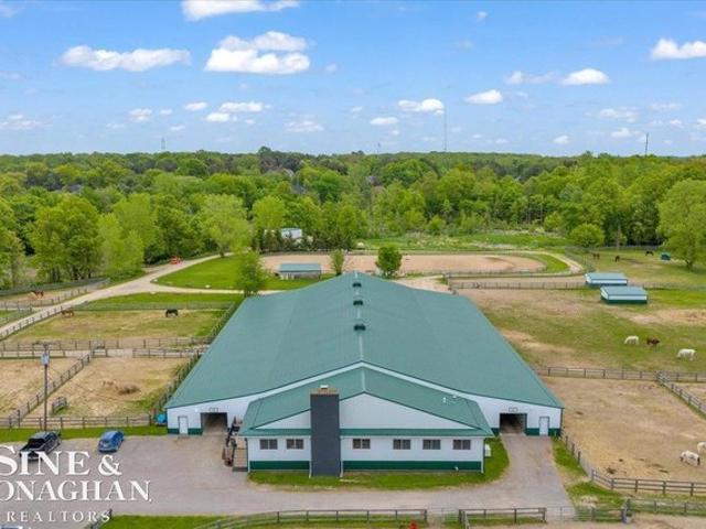 270 N Rochester Rd, Addison Township, MI 48367