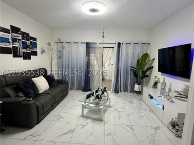 270 NW 71st Ave Apt 4, Miami, FL 33126