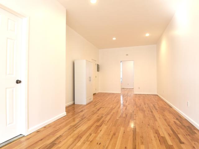 270 S 5th Street Apt 2