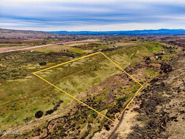 270 Snowy Owl Ln, Yakima, WA 98908 | MLS #26 774