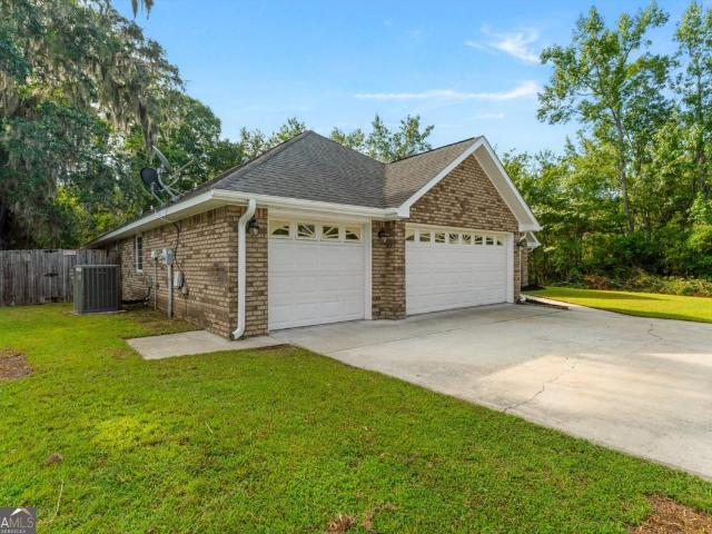 270 Sassafras Lane