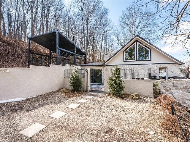 270 Schoolhouse Rd