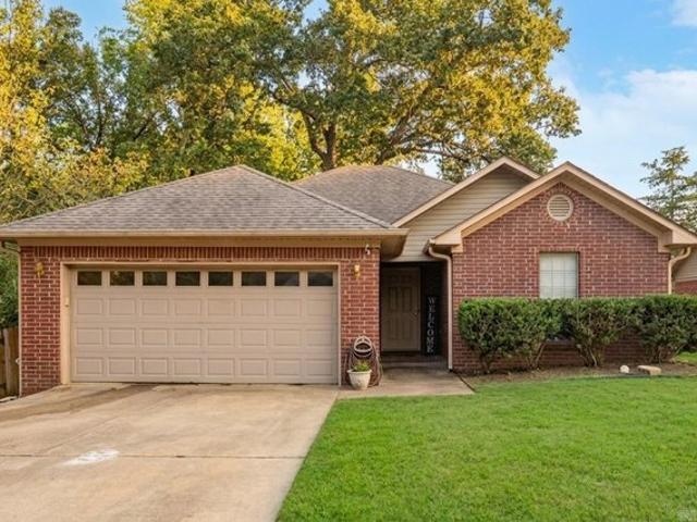 270 Pickwicket Dr, Conway, AR 72034