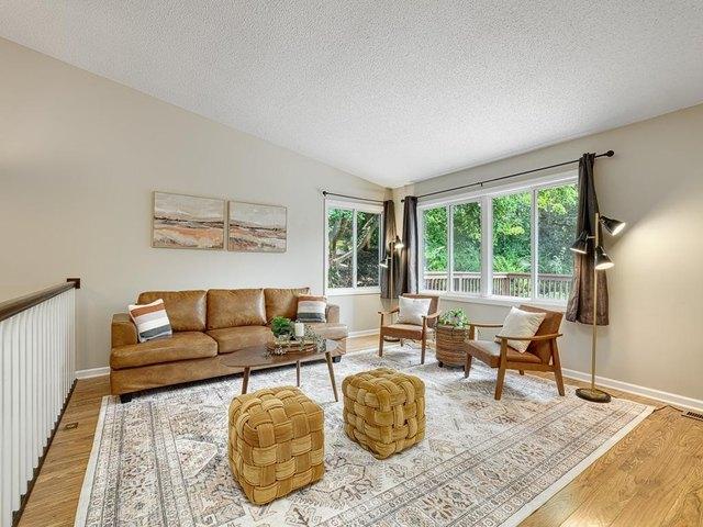 270 River Woods Ln, Burnsville, MN 55337