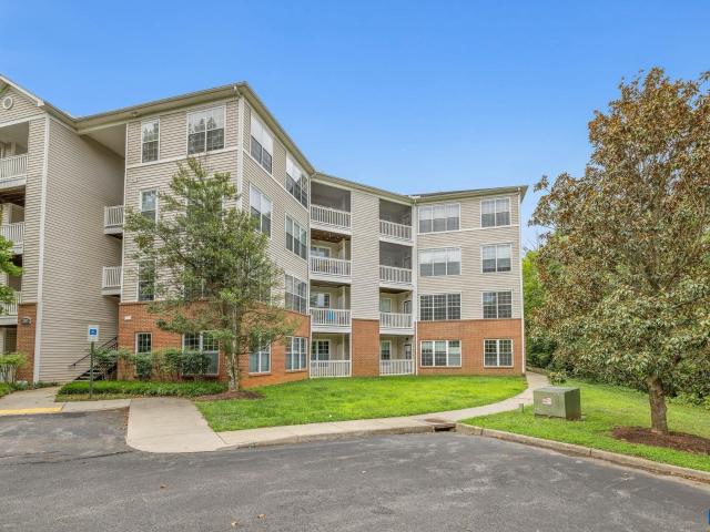 270 riverbend dr 2f