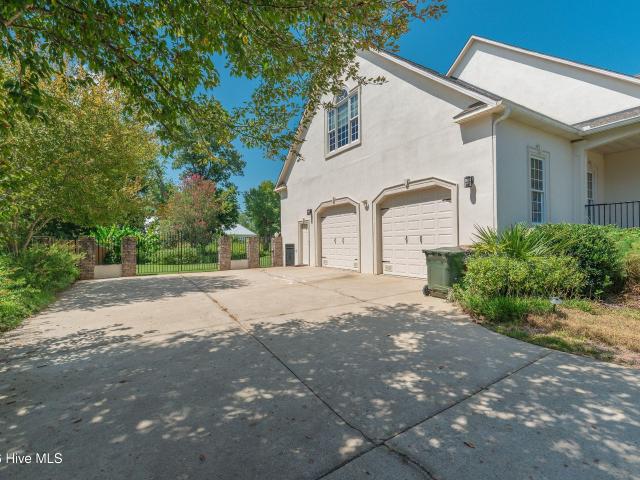 270 Rivernorth Drive