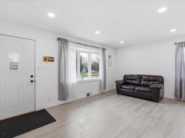 270 Ridge Ave, Crystal Lake, IL 60014 | MLS #12593 | Compass