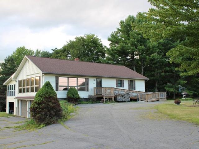 270 Ridge Rd, Fairfield, ME 04937