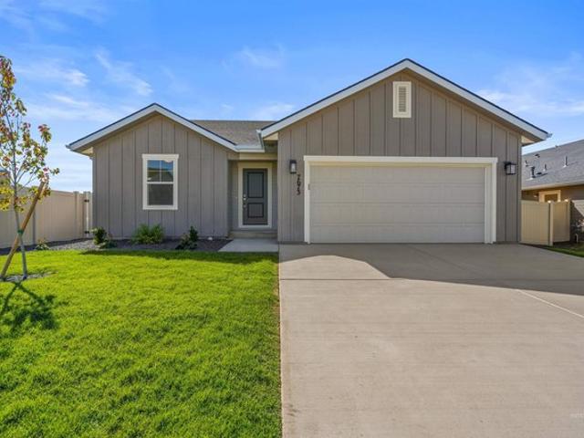 270 W Omphale St, Kuna, ID 83634