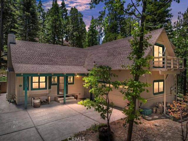 27143 Peninsula Dr, Lake Arrowhead, CA 92352