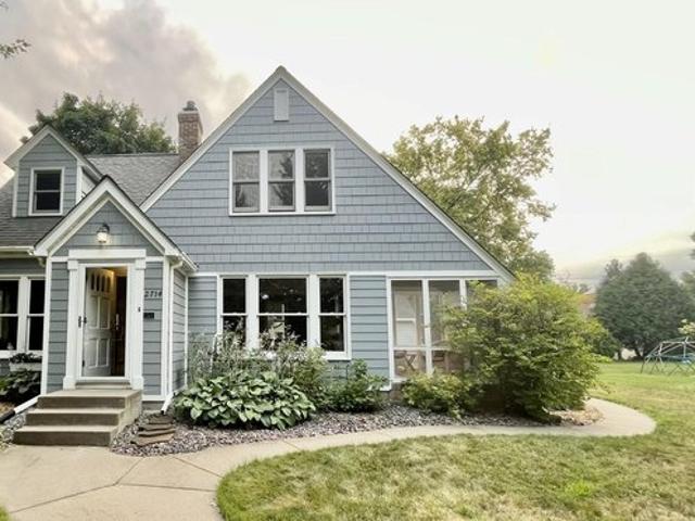 2714 McKinley St NE, Minneapolis, MN 55418