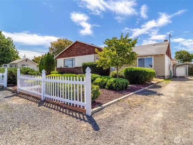 2714 Melrose St, Walla, WA 99362